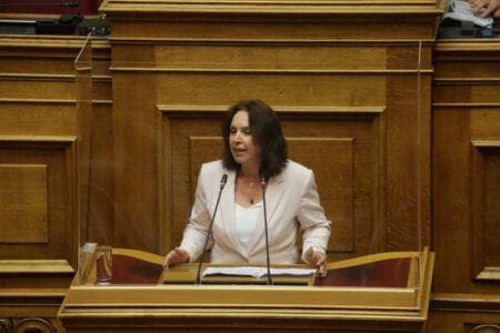 «Καλλιόπη Βέττα: Για την κυβέρνηση η Παιδεία είναι ένα προϊόν όπως όλα ...