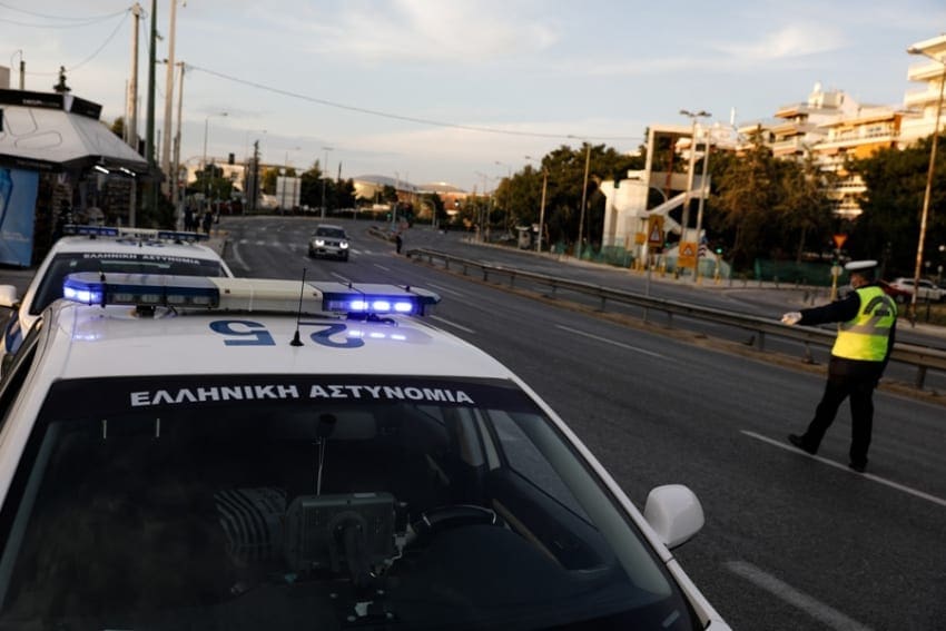 SMS στο 13033: Εδώ οι 6 κωδικοί για συνεργείο, ΚΤΕΟ, φούρνο, σούπερ ...